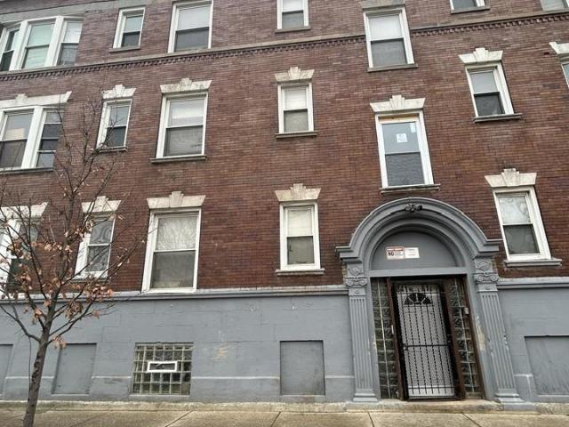 2 Bedroom Apartment for Rent at 841 W 61st St #841 2, Chicago, IL 60621 Englewood