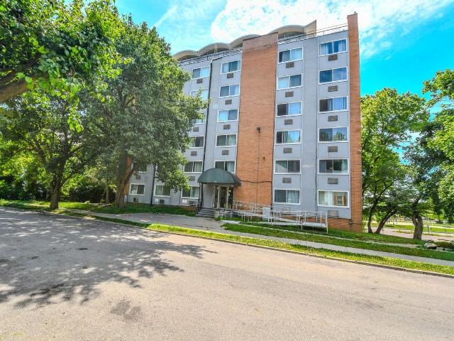 2 Bedroom Apartment for Rent at 848 Riverview Ter, Dayton, OH 45402 Old Dayton