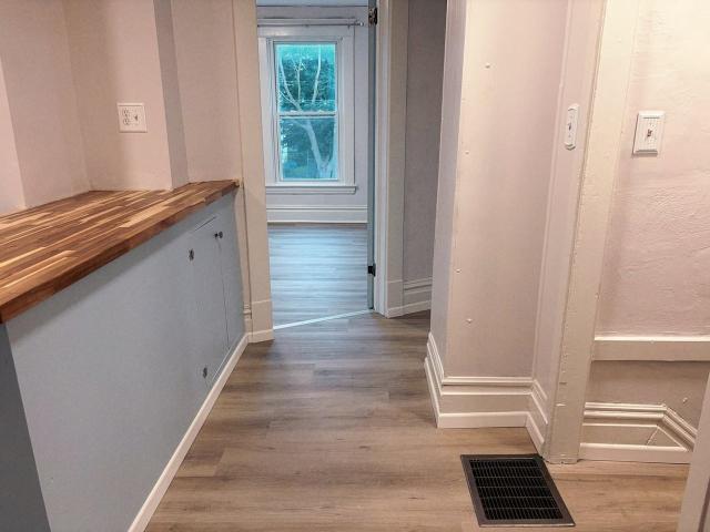 2 Bedroom Apartment for Rent at 863 Martin Luther King Jr St Se #2, Grand Rapids, MI 49507 Baxter