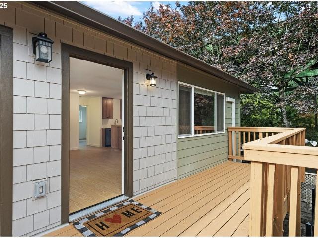 2 Bedroom Apartment for Rent at 8678 N Willamette Blvd, Portland, OR 97203 Cathedral Park