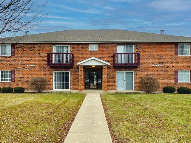2 Bedroom Apartment for Rent at 880 886/894 Regent Dr, Dekalb, IL 60115