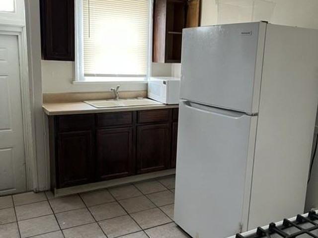 2 Bedroom Apartment for Rent at 8902 Madison Ave #E1, Cleveland, OH 44102 Cudell