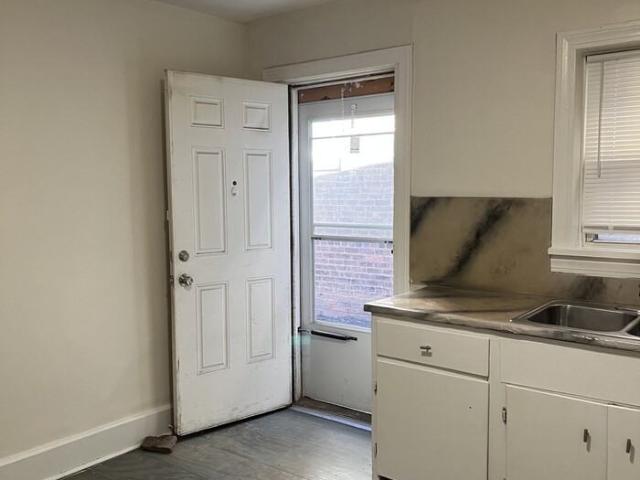 2 Bedroom Apartment for Rent at 8920 Madison Ave #W7, Cleveland, OH 44102 Cudell