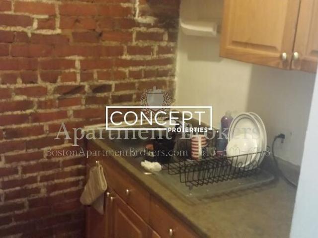2 Bedroom Apartment for Rent at 894 Huntington Ave #7, Boston, MA 02115 Mission Hill