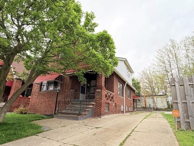 2 Bedroom Apartment for Rent at 895 Rondel Rd #DOWN, Cleveland, OH 44110 South Collinwood