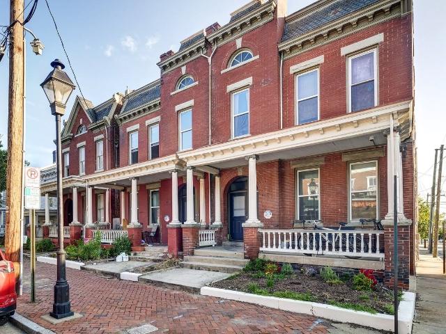 2 Bedroom Apartment for Rent at 800 W Clay St #A, Richmond, VA 23220 Carver