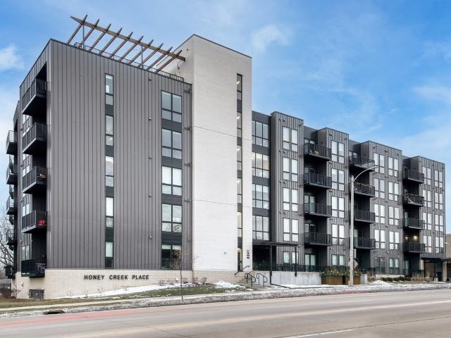 2 Bedroom Apartment for Rent at 8041 W Bluemound Rd #511, Milwaukee, WI 53213 Honey Creek Parkway