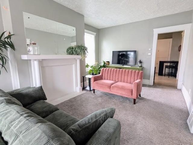 2 Bedroom Apartment for Rent at 80 Byers Ave #A, Akron, OH 44302 Highland Square