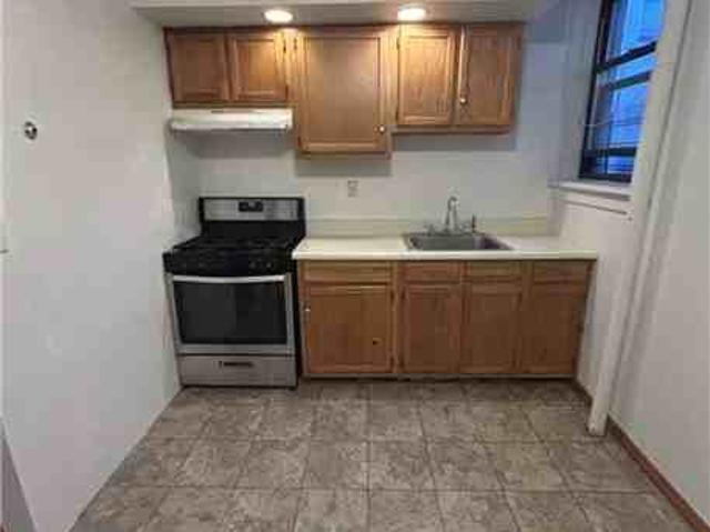 2 Bedroom Apartment for Rent at 80th Street And 5th Avenue #2F, New York, NY 11209 Bay Ridge