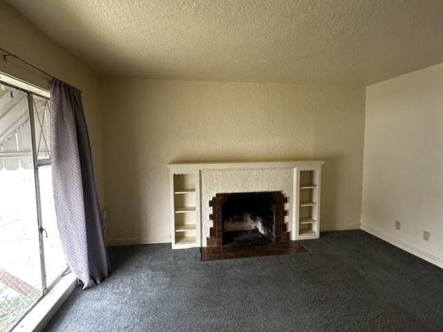 2 Bedroom Apartment for Rent at 8106 Holly Street & 1600 81st Avenue 8106 #8106, Oakland, CA 94621 Coliseum Industrial Complex