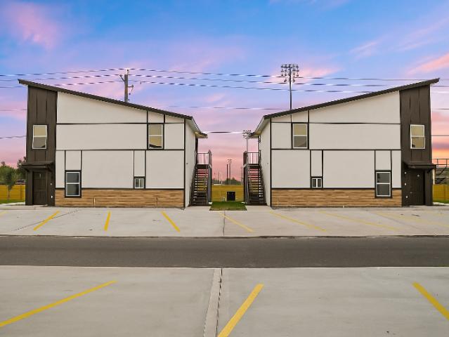 2 Bedroom Apartment for Rent at 819 S Pleasantview Dr #B, Weslaco, TX 78596