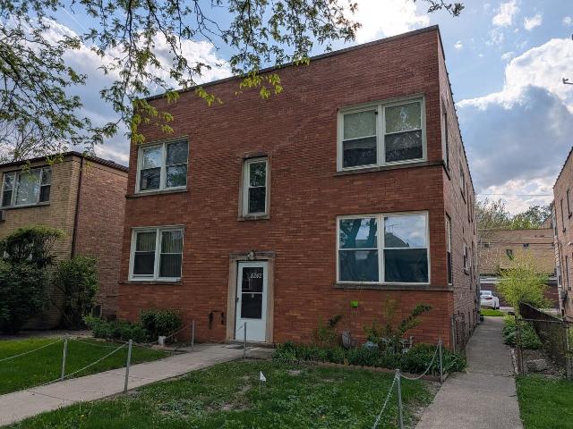 2 Bedroom Apartment for Rent at 8242 Kilpatrick Ave #1N, Skokie, IL 60076