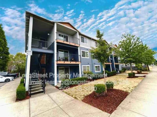 2 Bedroom Apartment for Rent at 8324 Se Rhine St #13, Portland, OR 97266 Lents