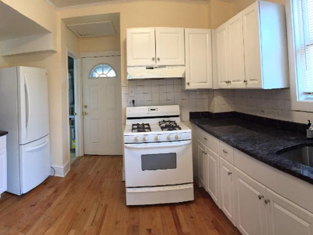 2 Bedroom Apartment for Rent at 832 W 34th Pl #2, Chicago, IL 60608 Bridgeport