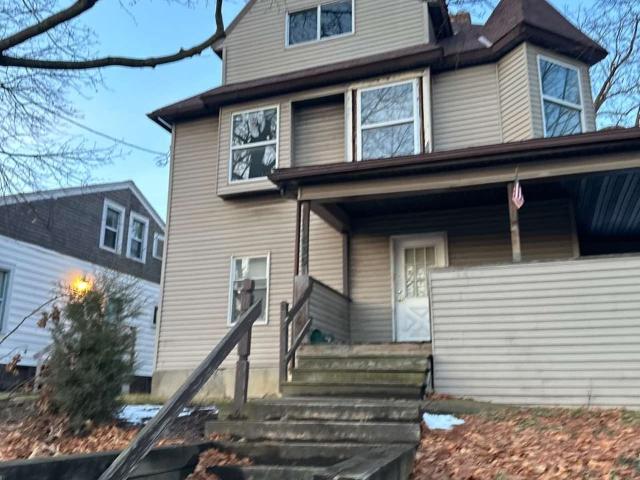 2 Bedroom Apartment for Rent at 835 Kenmore Blvd #UP, Akron, OH 44314 Kenmore
