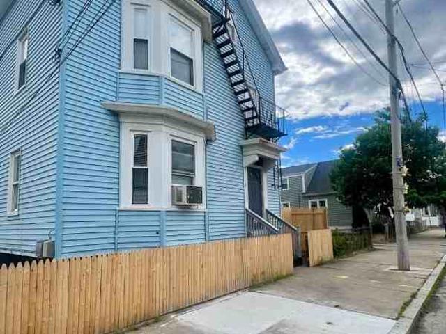 2 Bedroom Apartment for Rent at 8 Andem St, Providence, RI 02908 Valley