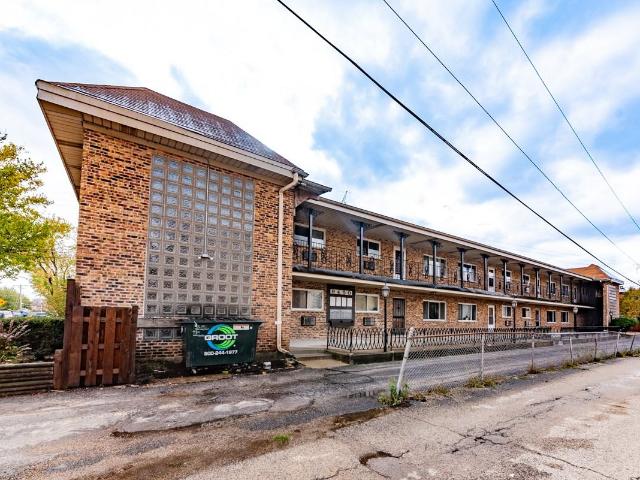 2 Bedroom Apartment for Rent at 9450 N Washington St #2B, Niles, IL 60714