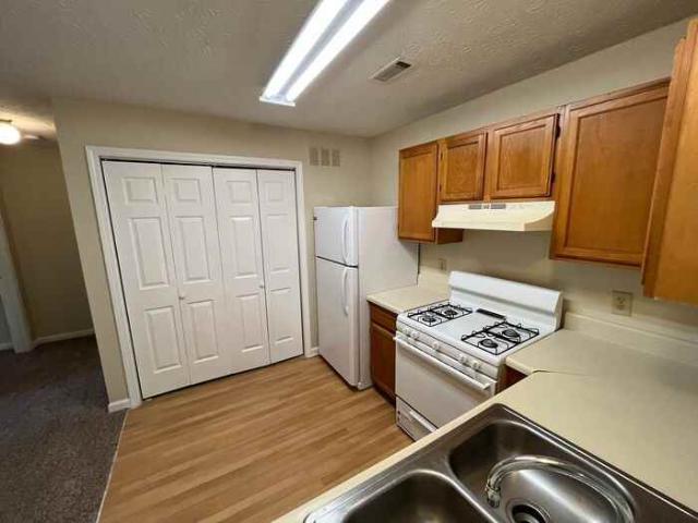 2 Bedroom Apartment for Rent at 957 Poplar Springs Rd #3B, Riverdale, GA 30274
