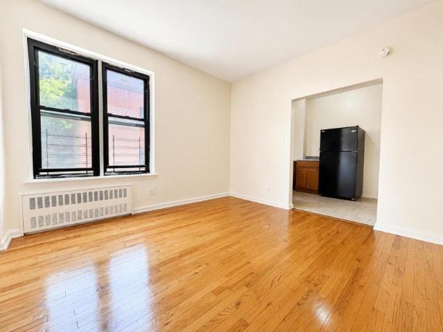 2 Bedroom Apartment for Rent at 973 Aldus St, New York, NY 10459 Foxhurst