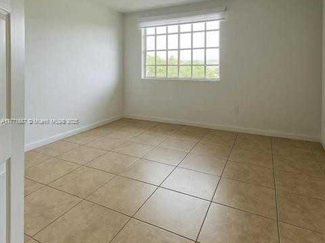 2 Bedroom Apartment for Rent at 9715 Fontainebleau Boulevard #E309, Fountainebleau, FL 33172 Fontainebleau Park West