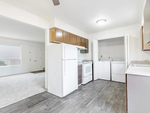 2 Bedroom Apartment for Rent at 9725 Se 43rd Ave, Milwaukie, OR 97222 Lewelling