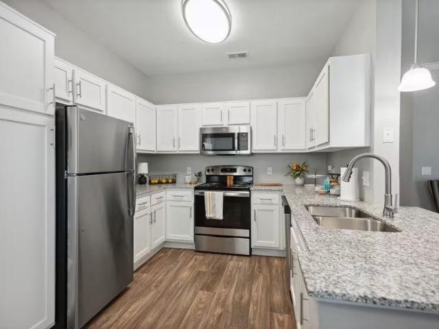 2 Bedroom Apartment for Rent at 9799 Green Valley Ln #DWR, Houston, TX 77064