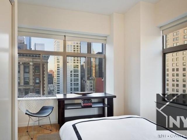 2 Bedroom Apartment for Rent at 90 Rector St #12S, New York, NY 10006 Financial District