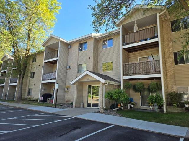 2 Bedroom Apartment for Rent at 913 6th Ave Ne, Buffalo, MN 55313