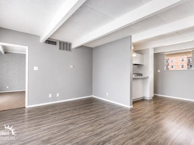 2 Bedroom Apartment for Rent at 910 E Marlette Ave #18, Phoenix, AZ 85014