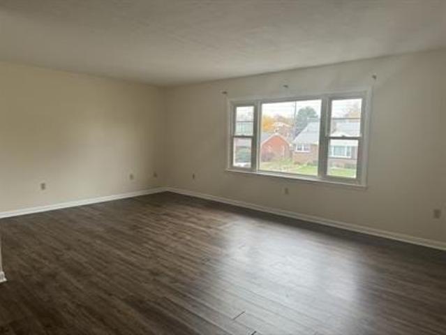 2 Bedroom Apartment for Rent at 910 Florida Ave #4, Martinsburg, WV 25401