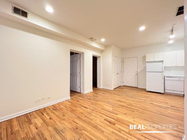 2 Bedroom Apartment for Rent at 917 W Dakin St #917 305, Chicago, IL 60613 Lakeview