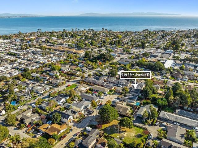 2 Bedroom Apartment for Rent at 919 35th Ave #D, Santa Cruz, CA 95062