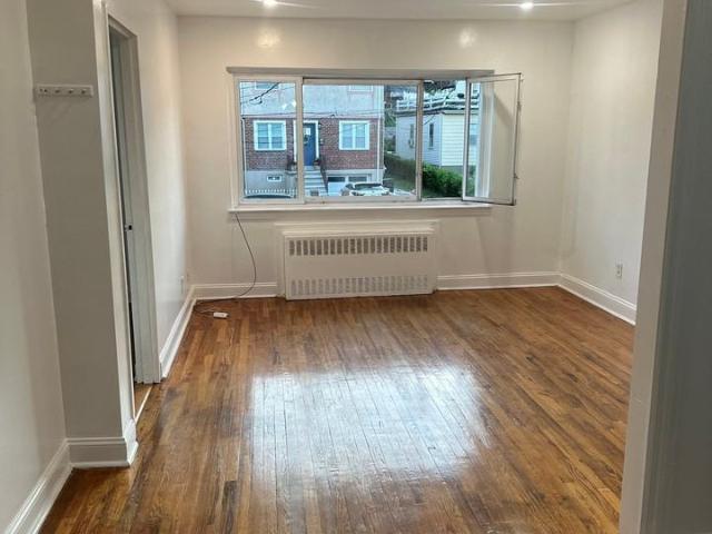 4 Bedroom Apartment for Rent at 91 E 214th St #2, New York, NY 10467 Williamsbridge