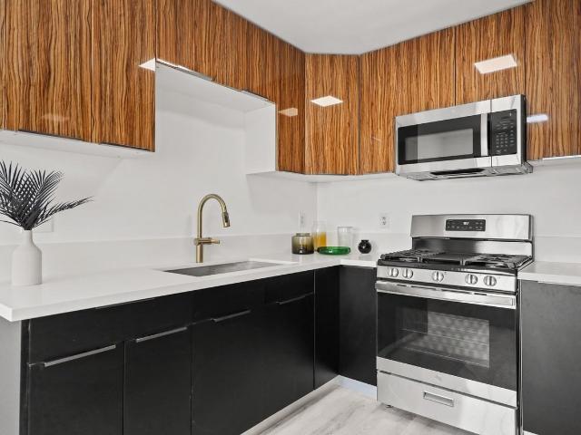 2 Bedroom Apartment for Rent at 920 Everett St #5, Los Angeles, CA 90026 Historic Cultural