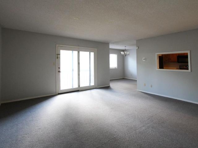 2 Bedroom Apartment for Rent at 920 N Linden St #5, Muncie, IN 47303