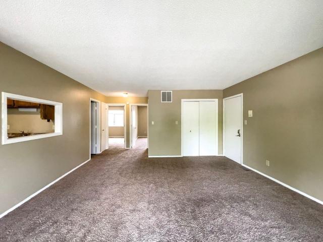 2 Bedroom Apartment for Rent at 920 N Linden St #17, Muncie, IN 47303