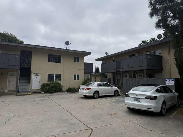 2 Bedroom Apartment for Rent at 928 Ravenscourt Ave #2, Campbell, CA 95128 North Campbell