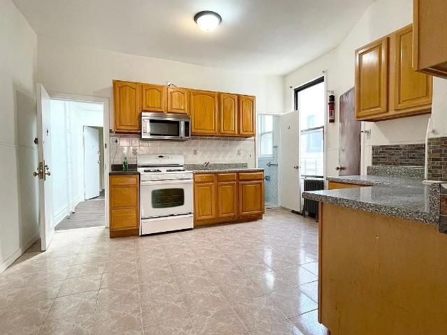 2 Bedroom Apartment for Rent at 934 40th Street #2F, New York, NY 11219 Borough Park