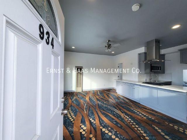 2 Bedroom Apartment for Rent at 934 E Broadway, Long Beach, CA 90802 Bixby Park