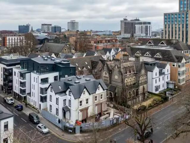 2 bedroom apartment for rent in Museum View, Park Place, Cardi.