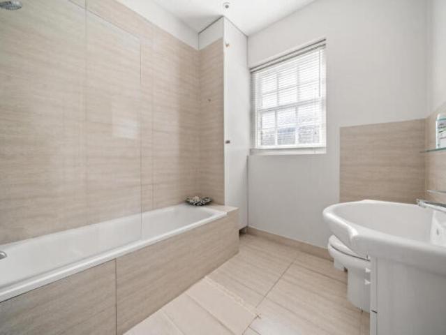 2 bedroom apartment for rent in Macbeth Street, London, W6