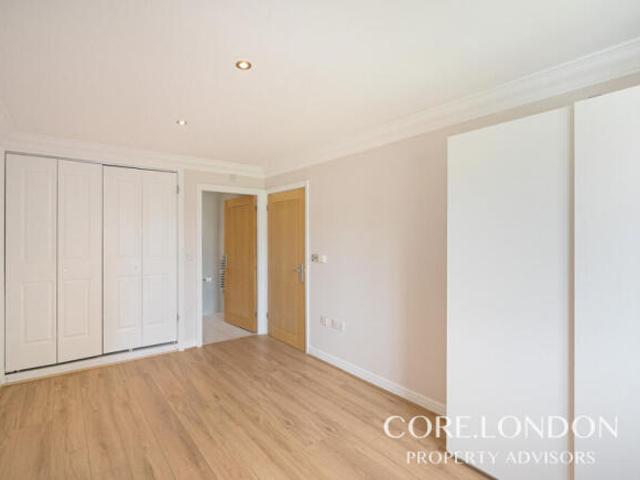 2 bedroom apartment for rent in Magdalen House, Chiswick, W4