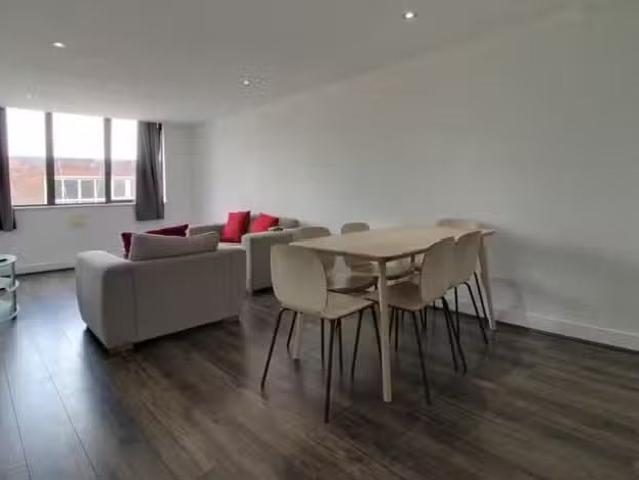 2 bedroom apartment for rent in Madison House, Gooch Street No.