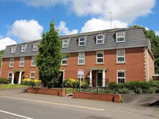 2 bedroom apartment for rent in Main Street, Newbold Upon Avon.