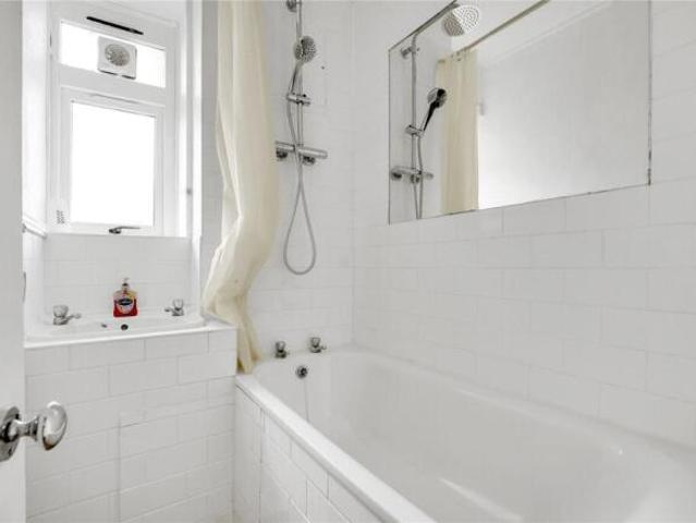 2 bedroom apartment for rent in Maitland House, Bishops Way, London, E2
