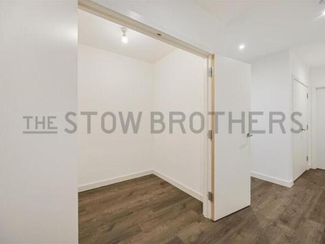 2 bedroom apartment for rent in Malt Court, Walthamstow, E17