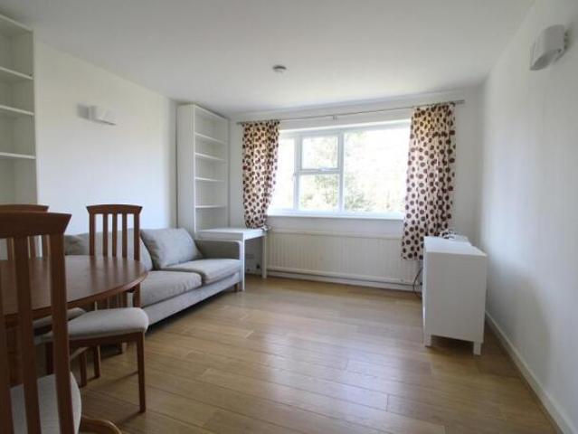 2 bedroom apartment for rent in Malvern Court, Addington Road, Reading, RG1