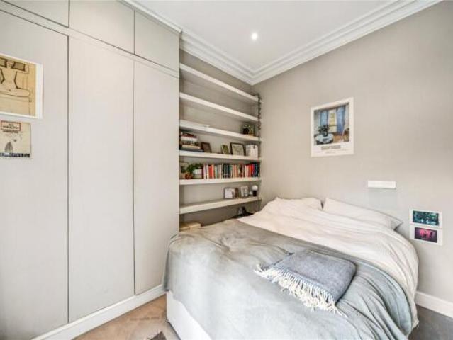 2 bedroom apartment for rent in Malwood Road, London, SW12