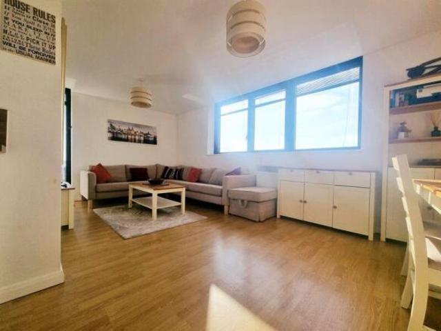 2 bedroom apartment for rent in Mann Island, Liverpool, L3