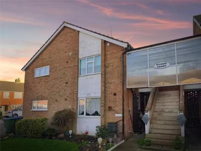 2 bedroom apartment for rent in Manor Court, Barnsite Close, R.